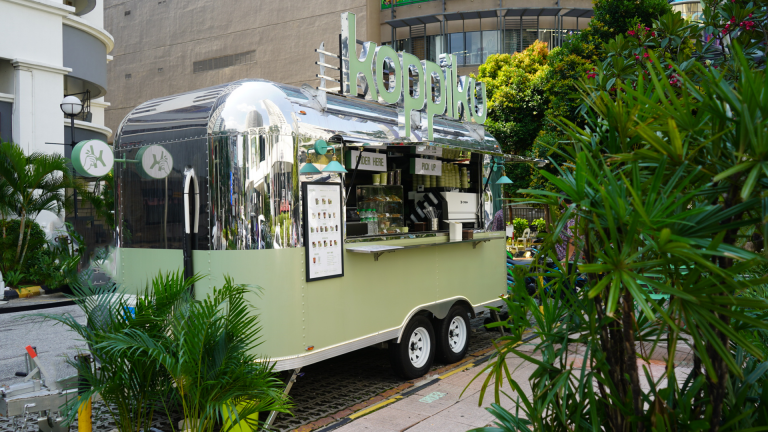 Koppiku's cute coffee truck serves drinks & food under RM10!