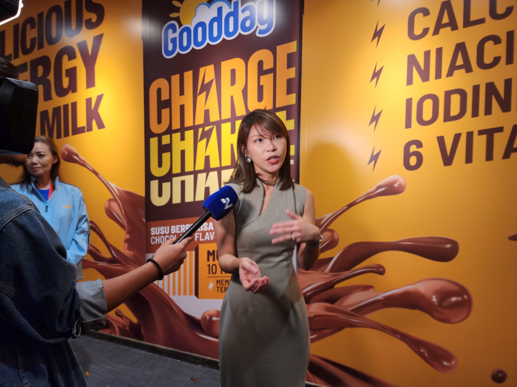 Hannah Yeoh welcomes Team eMAS, Msia's first senior CS2 team