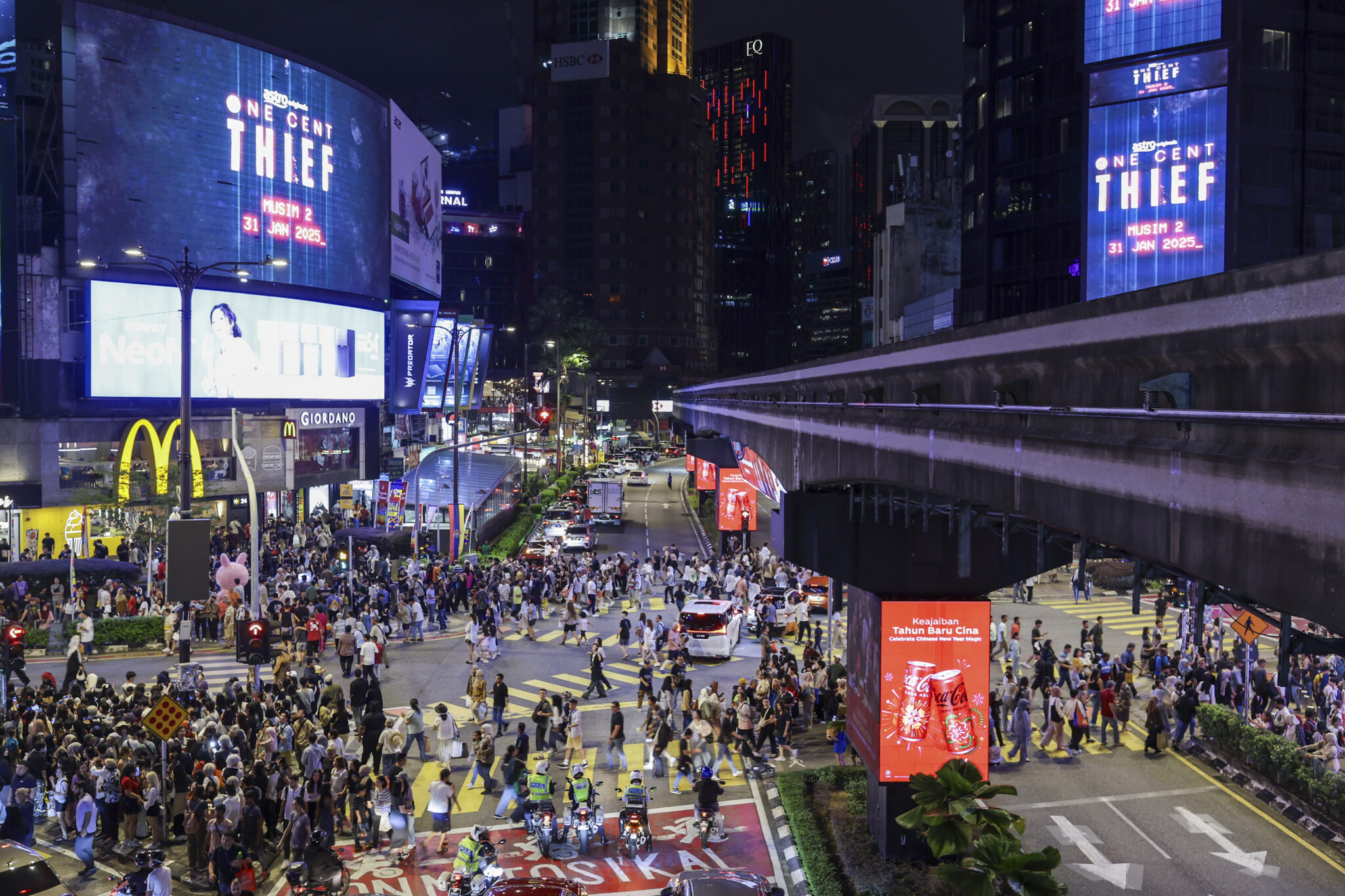 “One Cent Thief” breaks the fourth wall with IRL hijacking