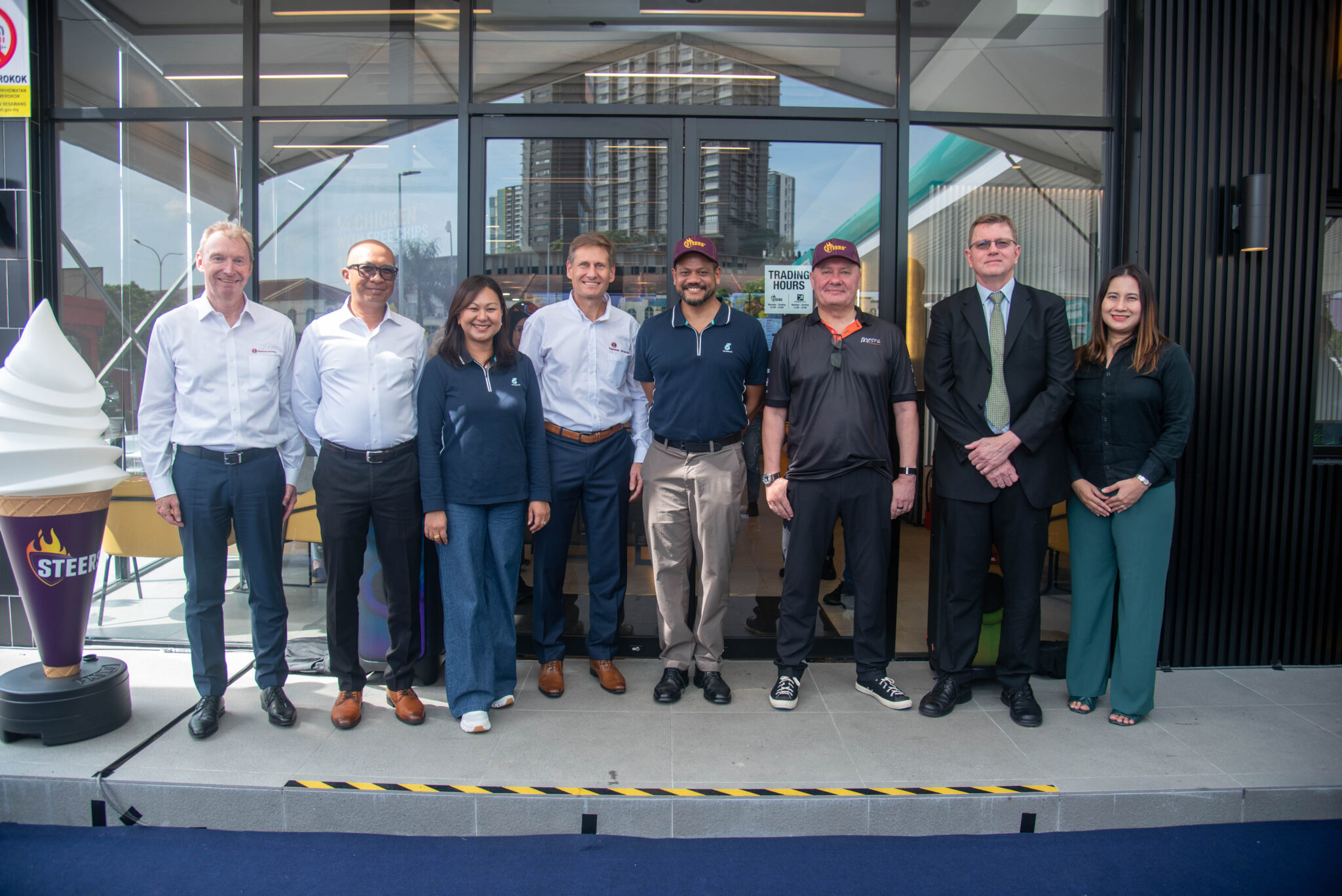 MESRA Introduces Debonairs Pizza & Steers to Malaysia